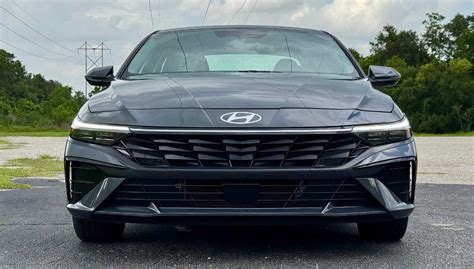 The Hyundai Elantra Hybrid Is The Underrated Sedan Everyone Slept On In