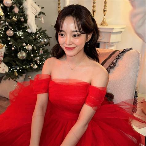 Kim Se Jeong Asian World