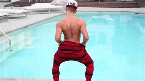 Julian Serrano Pretty Gang Twerk Julian Serrano1 Youtube