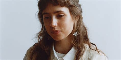 Clairo Takes Juna To The Tonight Show Starring Jimmy Fallon News