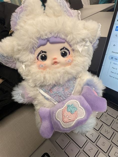 جدیدترین عکس‌های عروسک نومی ترند ۲۰۲۵؛ مدل‌های سوپرایزی، سکرت و میوه‌ای