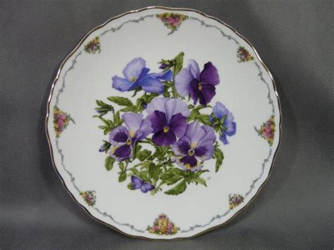 TALERZ KOLEKCJONERSKI BRADEX - ROYAL ALBERT 14703513711 - Allegro.pl