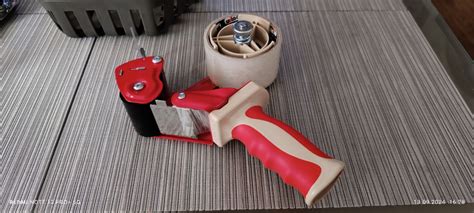 Диспенсер для скотча клейкой упаковочной ленты Attache Selection до 50 мм купить с