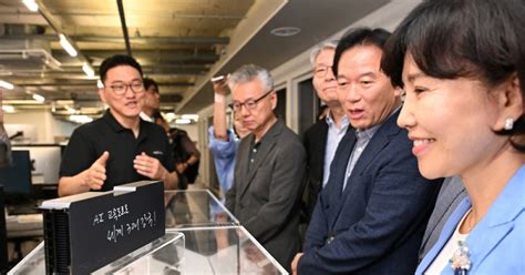 Ai스타트업 찾은 국정기획위 국정과제에 전폭 지원안 담겠다