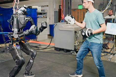 Ihmcs Nadia Humanoid Robot Gets Boxing Gloves Sparring Ensues Techeblog