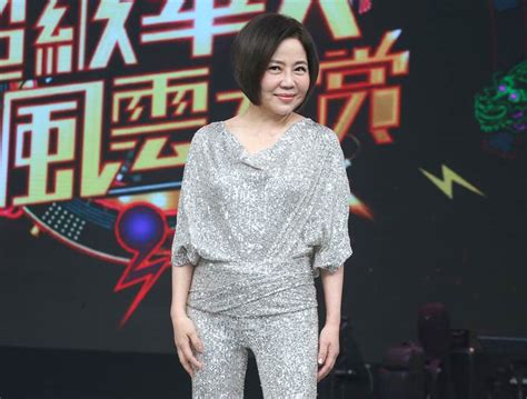 55歲于美人辣穿小短褲 放送細長美腿超不科學！ 娛樂 中時電子報