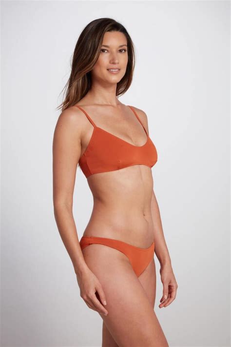 5 Hot Sexy Elise Uzumaki Bikini Pics