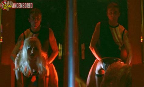 Naked Catherine Flemming In Der Alte Affe Angst