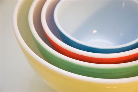 Rainbow Pyrex Bowls Set Vintage Nesting Mixing Bowls Etsy Bowl Pyrex Bowls Pyrex Mixing Bowls