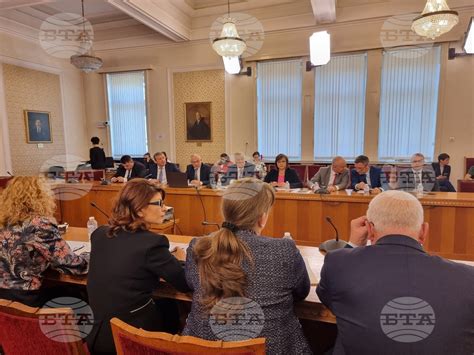 БТА БСП за България и ГЕРБ СДС обсъждат проектобюджета за 2023 г на среща в парламента