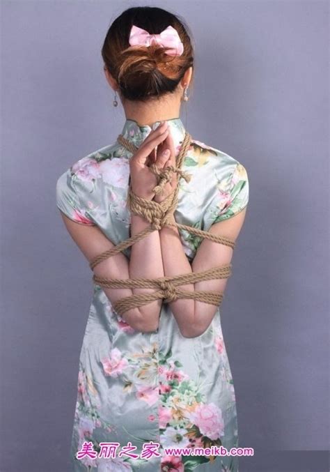 Reverse Prayer With Elbows Touching Porn Fan Community Forum