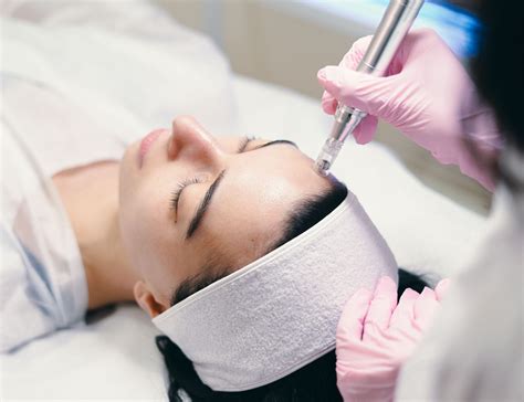 Pico Laser เทคโนโลยีที่ช่วยรักษาปัญหาผิว ให้ผิวแลดูสวยเรียบเนียน Waleerat Clinic