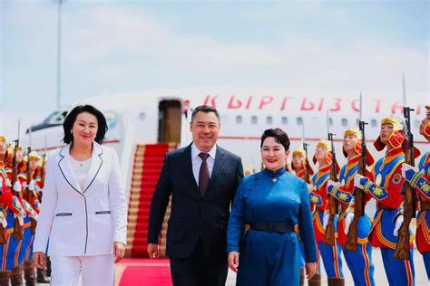 Киргизийн Ерөнхийлөгч 21 жилийн дараа хүрэлцэн ирэв