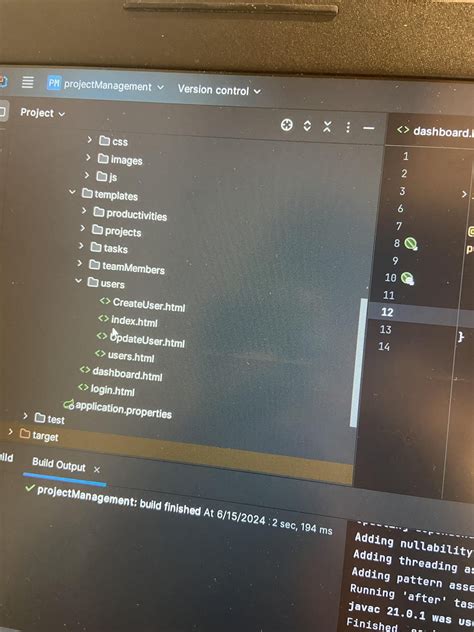 hey guys im really new to spring boot and i have problems r springboot