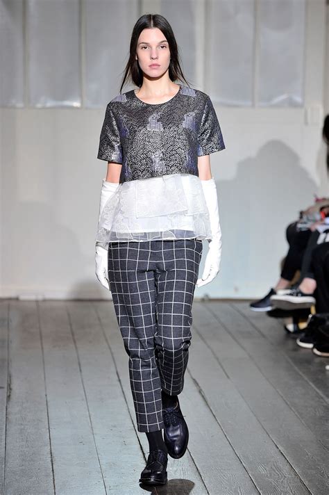 7 Fall 2023 Fashion Trends Youll See All Over From No Pants To