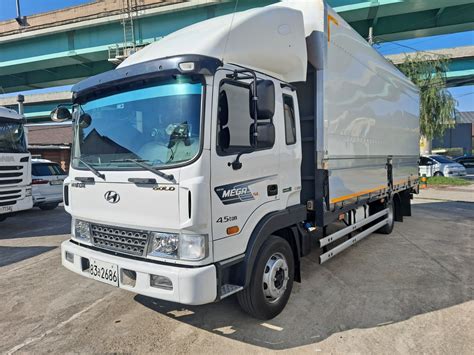 팝니다 메가트럭 45톤 단발윙 280마력 19년3월 20만킬로 타이어 80프로 길이 6400 높이 2560 폭 2400 010203 대형화물차전문평택항매매