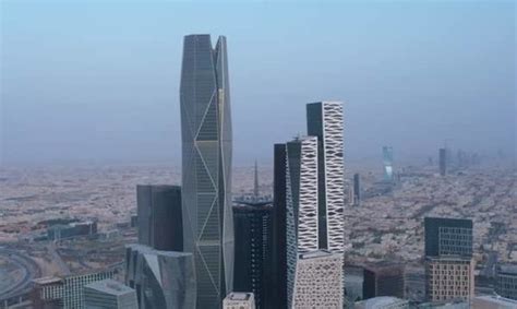 «السيادي السعودي يعلن التزامه بالمعايير العالمية للأداء الاستثماري