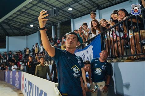 លោក ឌី វិជ្ជា សុំទោសអ្នកគាំទ្រ មិនអាចរៀបពិធីលើកពានក្នុងដីស្វាយរៀង តែសន្យាធ្វើពិធីហែដ៏ធំ