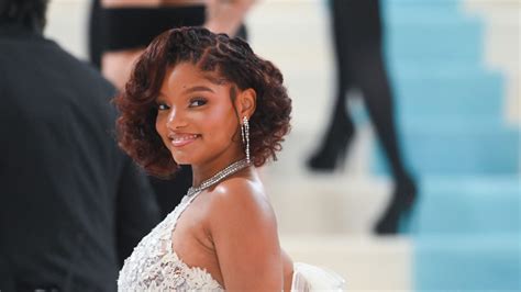 Halle Bailey Best Hair Styles For Locs Braids And Twists