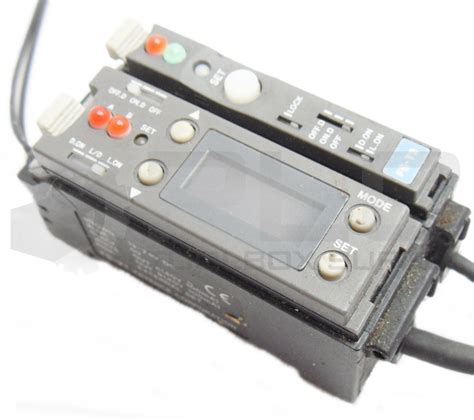 Keyence Fs V1 Fiber Optic Sensor W Keyence Fs T2 Fiber Optic Sensor Plc Toolbox Supply