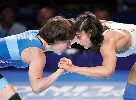 Wrestling Vinesh Phogat Reaches Goal Telegraph India