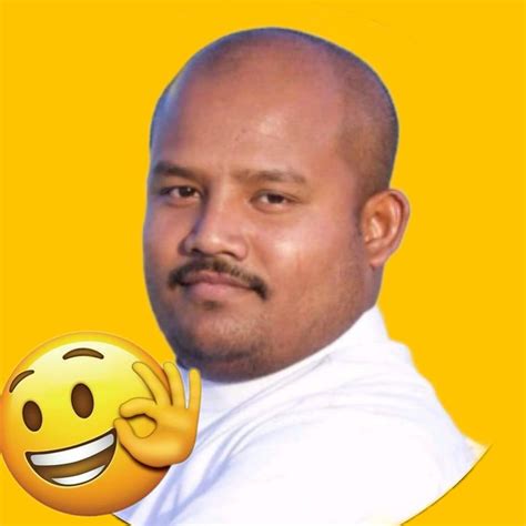 الخال صار عمره مليون كوميدي سعودي Facebook