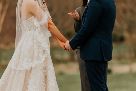 How To Write Wedding Vows A Step By Step Guide For Couples Zion Springs All Inclusive All