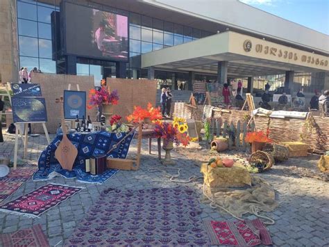 თელავში ტრადიციული სახალხო დღესასწაული „ერეკლეობა“ აღინიშნება Knews Ge