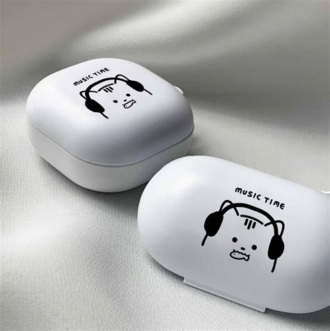 고양이일러스트 심플깔끔 핸드드로잉 버즈플러스 버즈케이스 귀여운 꾸안꾸 디자인 블랙 라인드로잉 남친 여친 집사 생일선물 케이스 에이블리