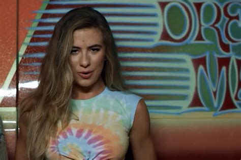 Kassi Ashton Kicks 105