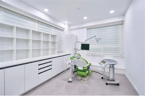 화이트and우드톤 모던한 100평 치과인테리어 의정부 의정부동