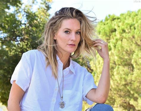 Famosos Famosas Atores e Atrizes de todos os ramos Mona Wales também conhecida como Mistress