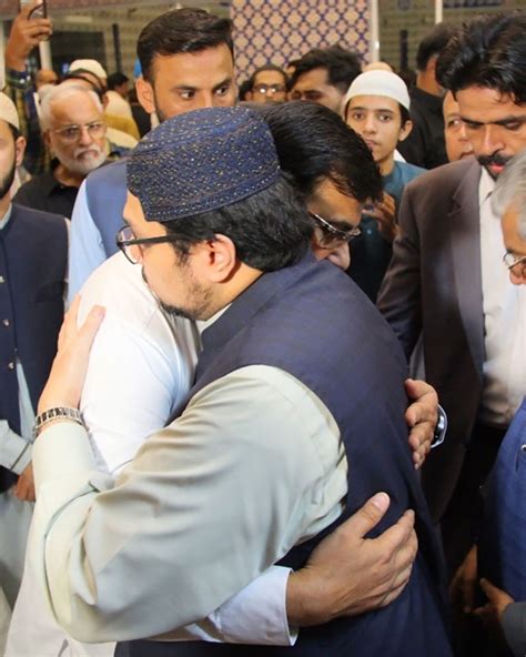 Dr Hassan Mohi Ud Din Qadri Leads The Funeral Prayer Of Muhammad