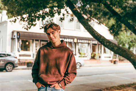 Meet Ty Ellenbogen Canvasrebel Magazine