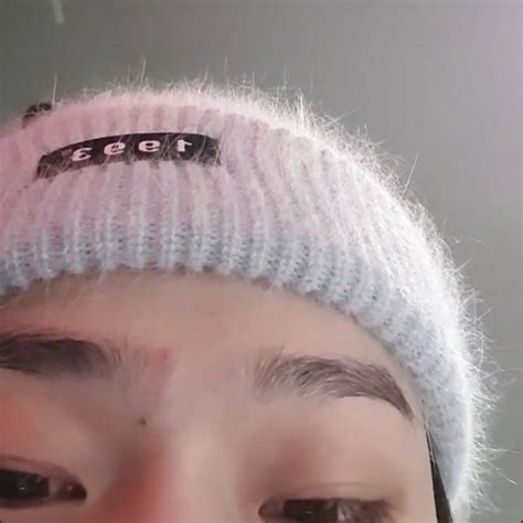 Создать мем шапка женская зимняя женские шапки шапка бини Картинки Meme