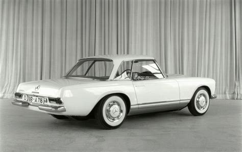 Mercedes-Benz 230 SL | Mercedes benz 220, Mercedes benz cars, Benz