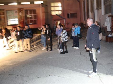 Огнена покана написаха за своя класен абитуриентите на СУ „Вичо Грънчаров” Regnews Net