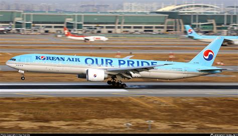 Hl7203 Korean Air Boeing 777 3b5er Photo By Huy Tran Do Id 1789888