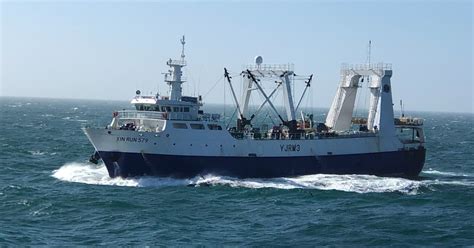 Prefectura Detectó A Un Buque Extranjero Navegando En La Zona Económica