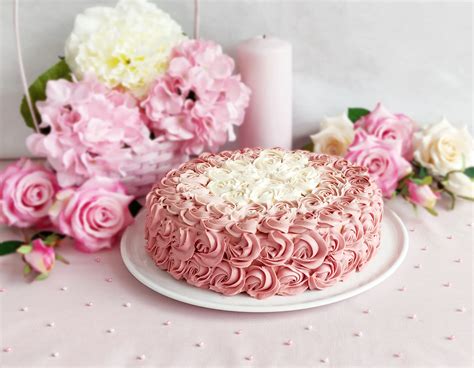 🌹 Lychee Raspberry Cake