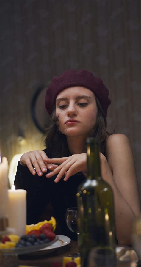 갈색 머리 납작한 모자 밤에 관한 무료 스톡 동영상