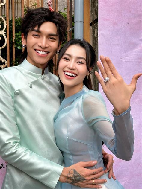 Ninh Dương Lan Ngọc Khoe Nhẫn Khủng Trên Ngón áp út Nói đồng ý Với