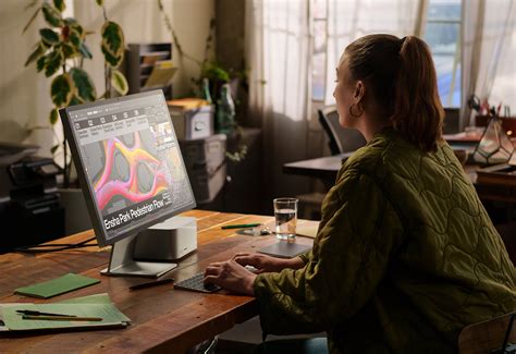 Komputer Stacjonarny Apple Mac Studio M1 Max 10 Rdzeni CPU 32GB RAM 512GB SSD GPU M1 Max 24