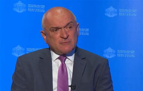 Главчев разпореди проверка за смяната на директора на Центъра за човешките ресурси към МОН