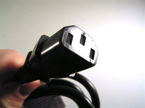 Computer Power Lead 5 Amp Fused Uk Plug To Iec Input Socket Mbe021 Rich Electronics