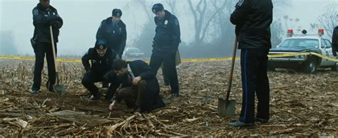 Последний знак Автор Райт Александра В городском парке находят труп подвешенный на дереве а