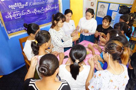 ဇမ္ဗူသီရိမြို့နယ်တွင် ပန်းကြယ်သီးထိုးနည်းအခမဲ့သင်တန်း ဖွင့်လှစ်သင်ကြား Information And