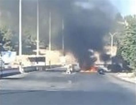 غارة إسرائيلية تستهدف سيارة على طريق دمشق بيروت ما أدى لوقوع قتلى