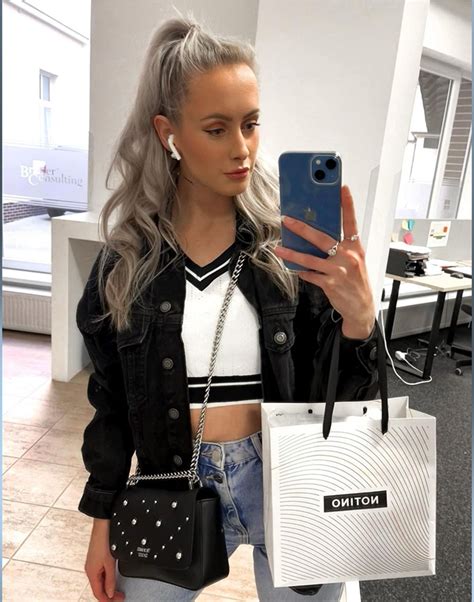 Anet E Danielamodelsgroup Com