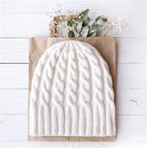 Шапочка узором из кос Вам потребуется Пряжа Я использовала Интересный контент в группе